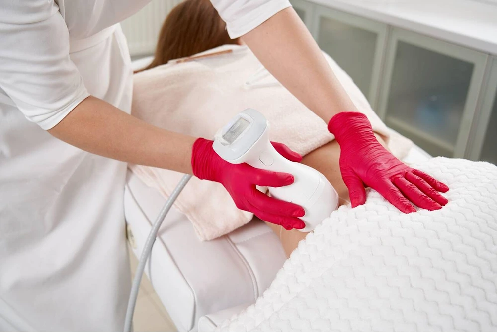 Non-surgical Cryolipolysis Liposuction in Glasgow | Body Fat Reduction